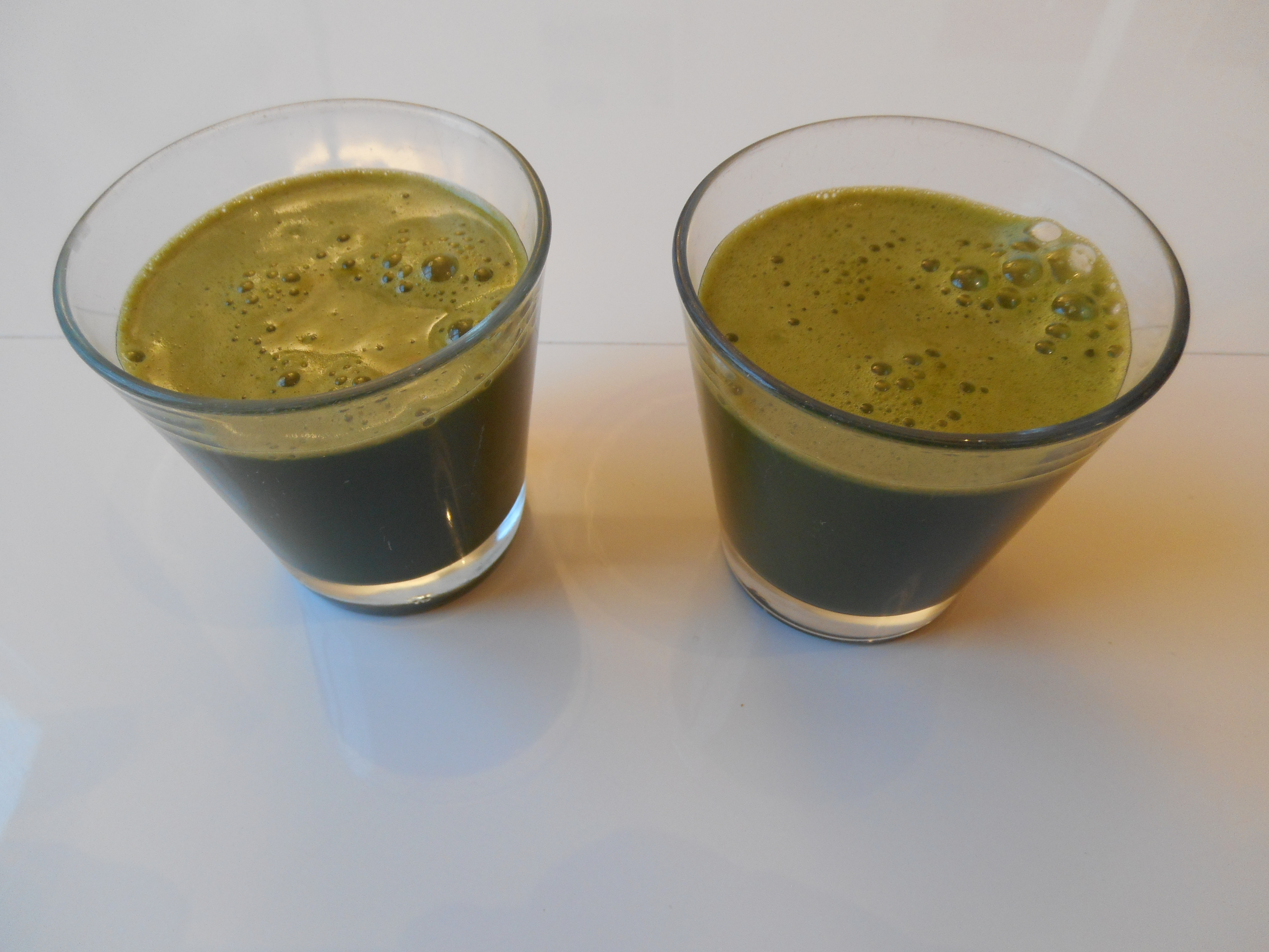Une recette de jus vert - Vitaality, jus de fruits frais maison, jus de ...
