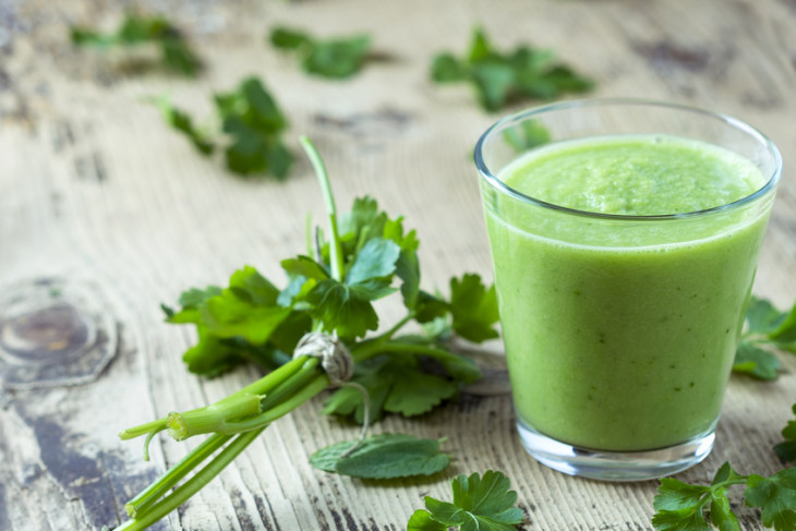 Une recette de jus vert - Vitaality, jus de fruits frais maison, jus de ...